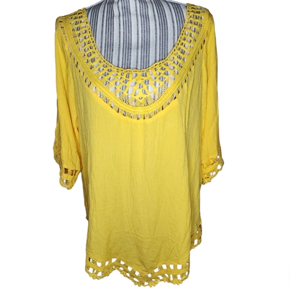 City Chic | Tops | Citi Chic Womens Gold Crochet Design 34 Sleeves Top ...